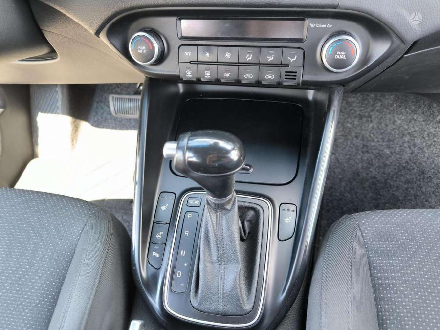 Melns Kia Carens 2016 Kauņa, ar dzinēja tilpumu 1.69 L un nobraukumu 241 tūkst. km par 4000 €, foto 14 vietnē AUTOMOTO.COM.LV
