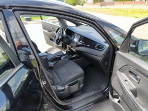 Melns Kia Carens 2016 Kauņa, ar dzinēja tilpumu 1.69 L un nobraukumu 241 tūkst. km par 4000 €, foto 15 vietnē AUTOMOTO.COM.LV