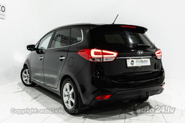 Black Kia Carens 2014 in Tallinn, with an engine capacity of 1.70 L and mileage of 201 thousand km for 5990 €, photo 6 on AUTOMOTO.COM.LV