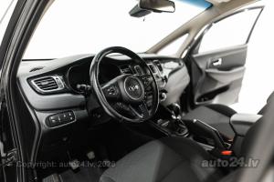 Melns Kia Carens 2014 Tallina, ar dzinēja tilpumu 1.70 L un nobraukumu 201 tūkst. km par 5990 €, foto 13 vietnē AUTOMOTO.COM.LV