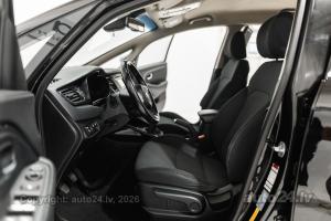 Melns Kia Carens 2014 Tallina, ar dzinēja tilpumu 1.70 L un nobraukumu 201 tūkst. km par 5990 €, foto 14 vietnē AUTOMOTO.COM.LV