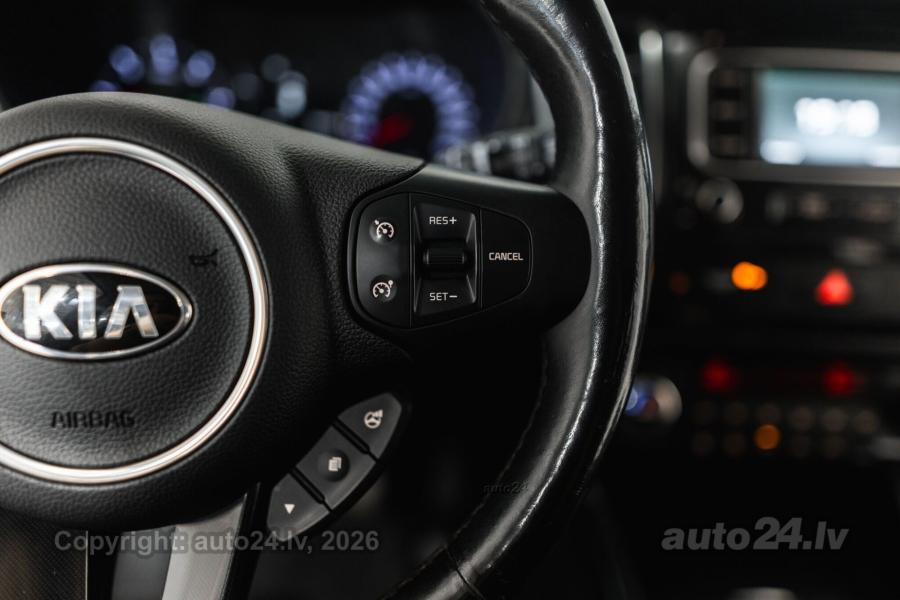 Melns Kia Carens 2014 Tallina, ar dzinēja tilpumu 1.70 L un nobraukumu 201 tūkst. km par 5990 €, foto 30 vietnē AUTOMOTO.COM.LV