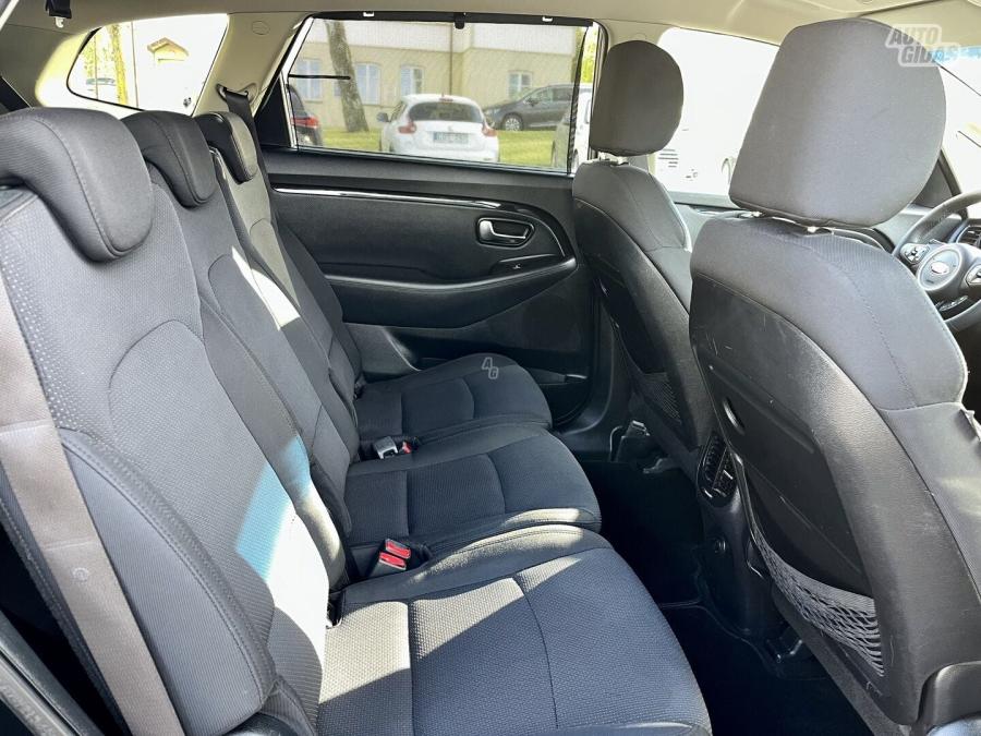 Melns Kia Carens 2014 Šauļi, ar dzinēja tilpumu 1.70 L un nobraukumu 269 tūkst. km par 5900 €, foto 13 vietnē AUTOMOTO.COM.LV