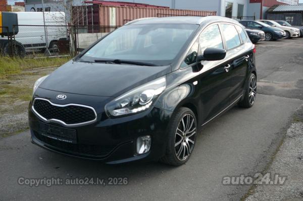 Black Kia Carens 2015 in Johvi, with an engine capacity of 1.70 L and mileage of 199 thousand km for 6900 €, photo 1 on AUTOMOTO.COM.LV