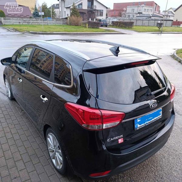 Black Kia Carens 2016 in Kaunas, with an engine capacity of 1.70 L and mileage of 178 thousand km for 7250 €, photo 1 on AUTOMOTO.COM.LV