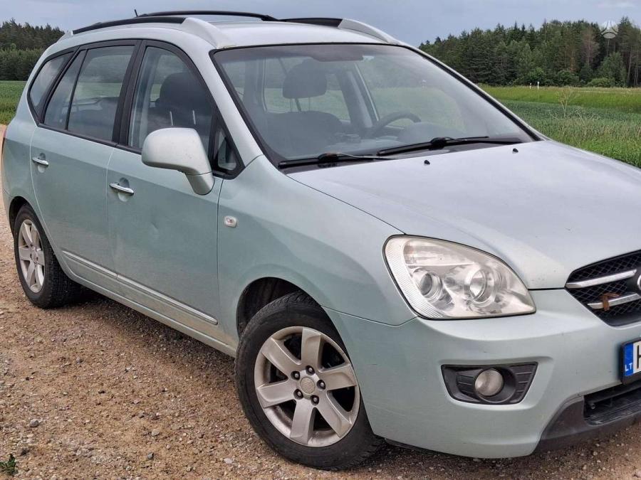 Blue Kia Carens 2007 in Pasvalys, with an engine capacity of 1.99 L and mileage of 335 thousand km for 2200 €, photo 5 on AUTOMOTO.COM.LV