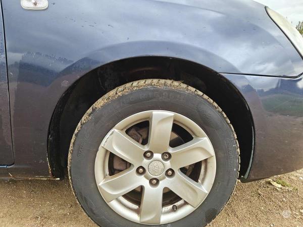 Zils Kia Carens 2007 Kretinga, ar dzinēja tilpumu 1.99 L un nobraukumu 277 tūkst. km par 1200 €, foto 9 vietnē AUTOMOTO.COM.LV
