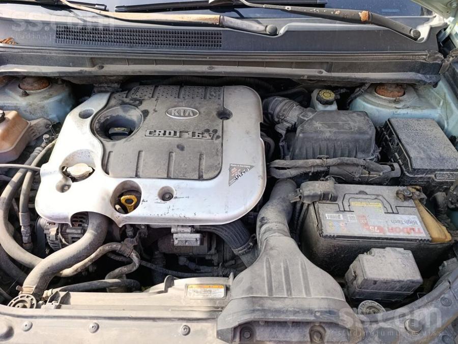 Zils Kia Carens 2007 Rīga, ar dzinēja tilpumu 2.00 L un nobraukumu 285 tūkst. km par 1150 €, foto 12 vietnē AUTOMOTO.COM.LV