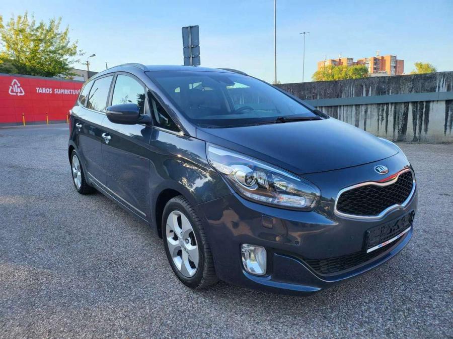 Zils Kia Carens 2013 Alīta, ar dzinēja tilpumu 1.69 L un nobraukumu 278 tūkst. km par 5590 €, foto 1 vietnē AUTOMOTO.COM.LV