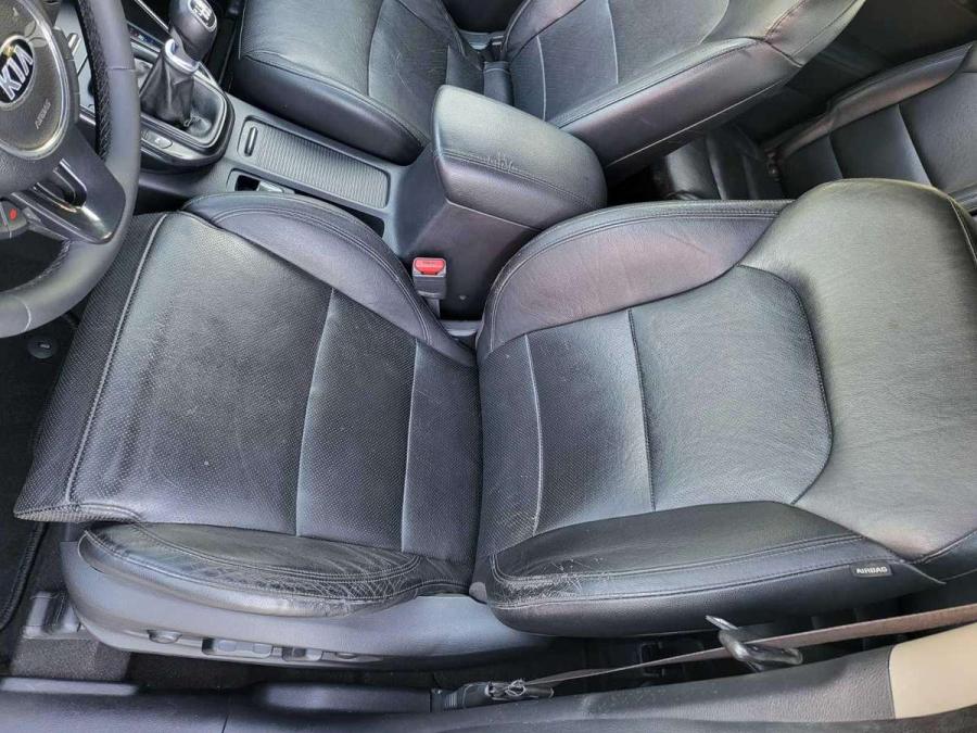 Zils Kia Carens 2013 Alīta, ar dzinēja tilpumu 1.69 L un nobraukumu 278 tūkst. km par 5590 €, foto 14 vietnē AUTOMOTO.COM.LV