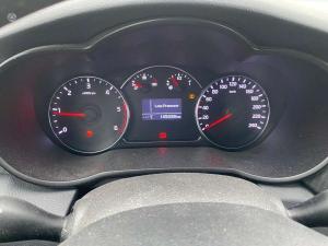 Blue Kia Carens 2017 in Panevezys, with an engine capacity of 1.70 L and mileage of 145 thousand km for 3200 €, photo 10 on AUTOMOTO.COM.LV