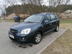 Blue Kia Carens 2010 in Daugavpils, with an engine capacity of 2.00 L and mileage of 229 thousand km for 2800 €, photo 5 on AUTOMOTO.COM.LV