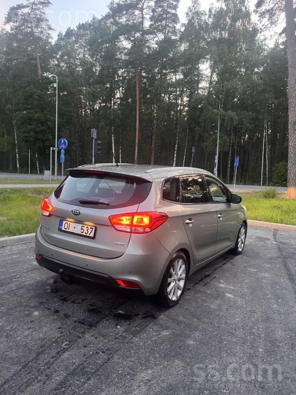 Brūns Kia Carens 2014 Rīga, ar dzinēja tilpumu 1.70 L un nobraukumu 190 tūkst. km par 6200 €, foto 2 vietnē AUTOMOTO.COM.LV