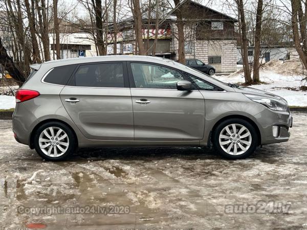 Brūns Kia Carens 2014 Narva, ar dzinēja tilpumu 1.70 L un nobraukumu 325 tūkst. km par 3499 €, foto 5 vietnē AUTOMOTO.COM.LV