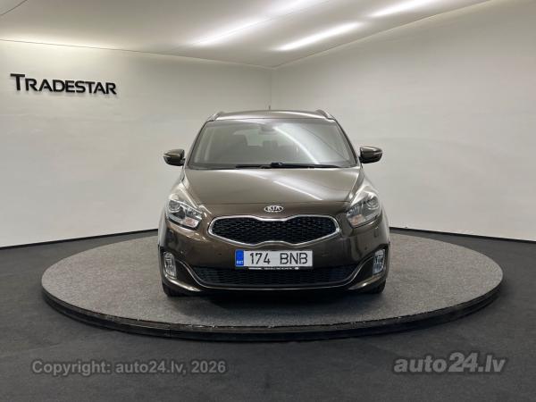 Brūns Kia Carens 2015 Pērnava, ar dzinēja tilpumu 1.70 L un nobraukumu 207 tūkst. km par 7990 €, foto 3 vietnē AUTOMOTO.COM.LV