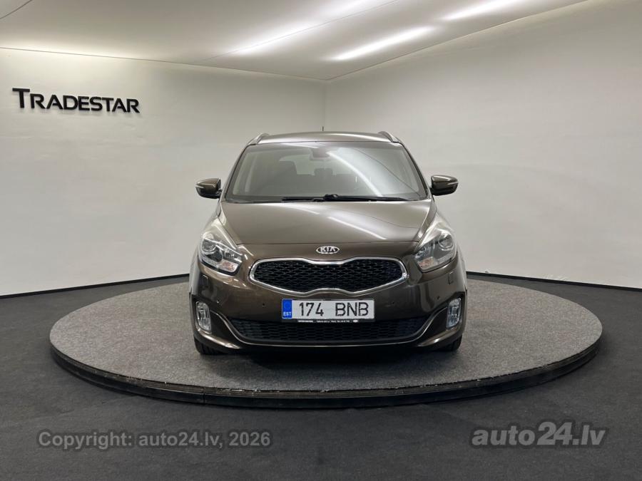 Brown Kia Carens 2015 in Parnu, with an engine capacity of 1.70 L and mileage of 207 thousand km for 7990 €, photo 3 on AUTOMOTO.COM.LV