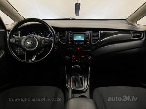 Brown Kia Carens 2015 in Parnu, with an engine capacity of 1.70 L and mileage of 207 thousand km for 7990 €, photo 13 on AUTOMOTO.COM.LV