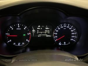 Brown Kia Carens 2015 in Parnu, with an engine capacity of 1.70 L and mileage of 207 thousand km for 7990 €, photo 15 on AUTOMOTO.COM.LV