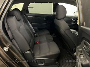 Brown Kia Carens 2015 in Parnu, with an engine capacity of 1.70 L and mileage of 207 thousand km for 7990 €, photo 22 on AUTOMOTO.COM.LV