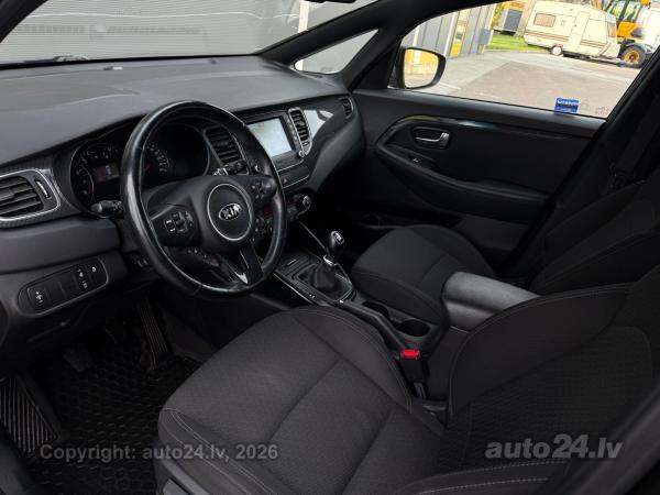 Brūns Kia Carens 2017 Tallina, ar dzinēja tilpumu 1.60 L un nobraukumu 152 tūkst. km par 8490 €, foto 8 vietnē AUTOMOTO.COM.LV