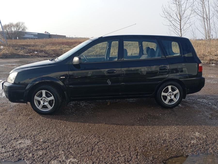 Kia Carens 2006 in Kaunas, with an engine capacity of 2.00 L and mileage of 220 thousand km for 1450 €, photo 3 on AUTOMOTO.COM.LV