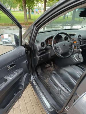Grey Kia Carens 2008 in Siauliai, with an engine capacity of 1.99 L and mileage of 251 thousand km for 1800 €, photo 7 on AUTOMOTO.COM.LV