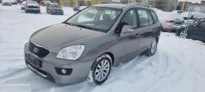 Grey Kia Carens 2011 in Kedainiai, with an engine capacity of 1.58 L and mileage of 231 thousand km for 2999 €, photo 2 on AUTOMOTO.COM.LV