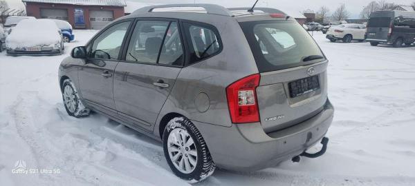 Pelēks Kia Carens 2011 Kėdainiai, ar dzinēja tilpumu 1.58 L un nobraukumu 231 tūkst. km par 2999 €, foto 4 vietnē AUTOMOTO.COM.LV