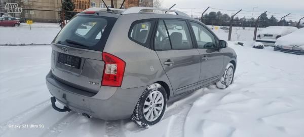 Grey Kia Carens 2011 in Kedainiai, with an engine capacity of 1.60 L and mileage of 231 thousand km for 2999 €, photo 5 on AUTOMOTO.COM.LV