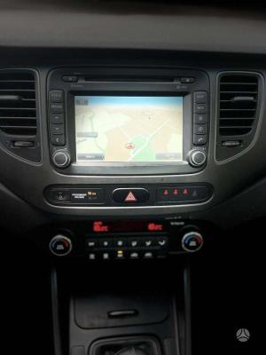 Grey Kia Carens 2013 in Panevezys, with an engine capacity of 1.69 L and mileage of 220 thousand km for 3550 €, photo 8 on AUTOMOTO.COM.LV