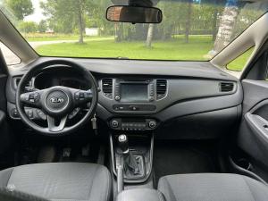 Grey Kia Carens 2013 in Panevezys, with an engine capacity of 1.69 L and mileage of 220 thousand km for 3550 €, photo 12 on AUTOMOTO.COM.LV