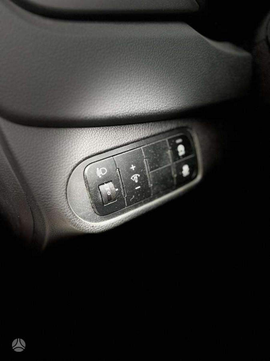 Grey Kia Carens 2013 in Panevezys, with an engine capacity of 1.69 L and mileage of 220 thousand km for 3550 €, photo 13 on AUTOMOTO.COM.LV