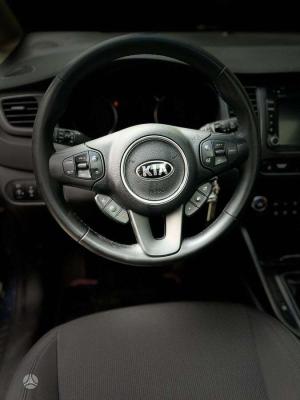 Grey Kia Carens 2013 in Panevezys, with an engine capacity of 1.69 L and mileage of 220 thousand km for 3550 €, photo 14 on AUTOMOTO.COM.LV
