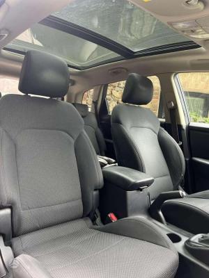 Grey Kia Carens 2013 in Panevezys, with an engine capacity of 1.69 L and mileage of 220 thousand km for 3550 €, photo 21 on AUTOMOTO.COM.LV
