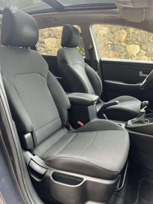 Grey Kia Carens 2013 in Panevezys, with an engine capacity of 1.69 L and mileage of 220 thousand km for 3550 €, photo 22 on AUTOMOTO.COM.LV