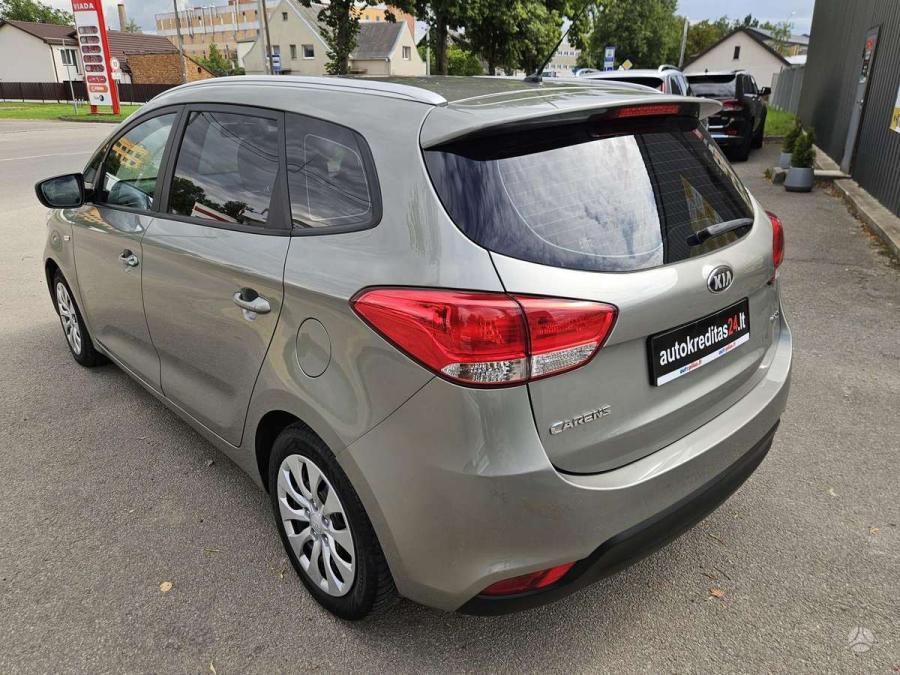 Pelēks Kia Carens 2013 Šauļi, ar dzinēja tilpumu 1.69 L un nobraukumu 249 tūkst. km par 5450 €, foto 6 vietnē AUTOMOTO.COM.LV