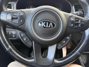 Grey Kia Carens 2013 in Marijampole, with an engine capacity of 1.69 L and mileage of 238 thousand km for 3750 €, photo 14 on AUTOMOTO.COM.LV