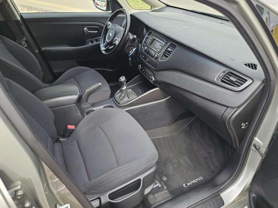 Pelēks Kia Carens 2013 Šauļi, ar dzinēja tilpumu 1.69 L un nobraukumu 249 tūkst. km par 5250 €, foto 15 vietnē AUTOMOTO.COM.LV
