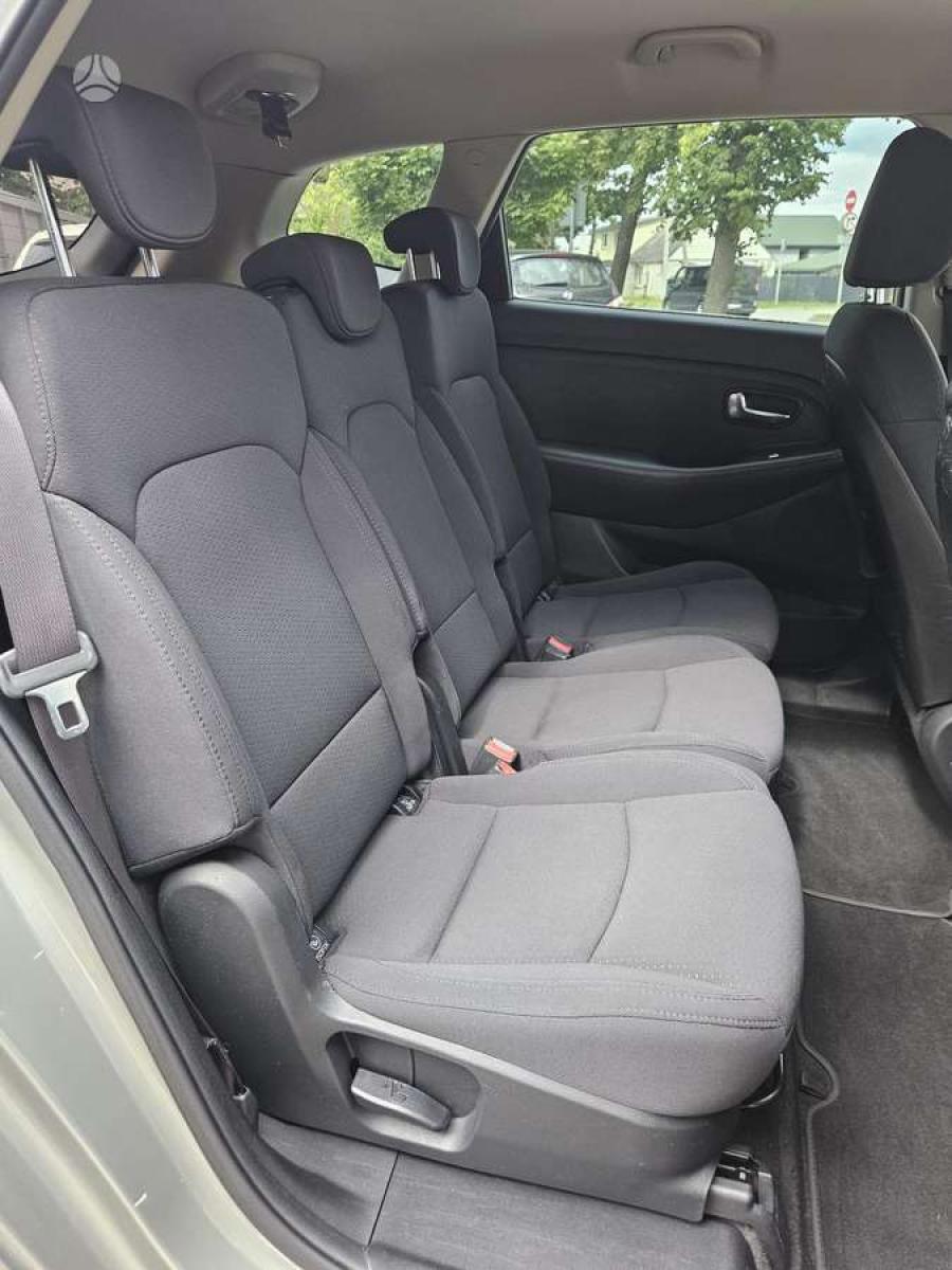 Pelēks Kia Carens 2013 Šauļi, ar dzinēja tilpumu 1.69 L un nobraukumu 249 tūkst. km par 5250 €, foto 16 vietnē AUTOMOTO.COM.LV
