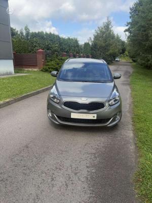 Grey Kia Carens 2014 in Alytus, with an engine capacity of 1.69 L and mileage of 221 thousand km for 6460 €, photo 3 on AUTOMOTO.COM.LV