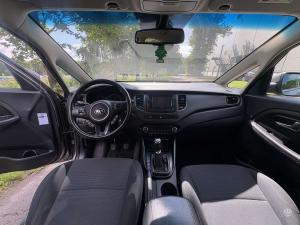 Grey Kia Carens 2014 in Alytus, with an engine capacity of 1.69 L and mileage of 221 thousand km for 6460 €, photo 10 on AUTOMOTO.COM.LV