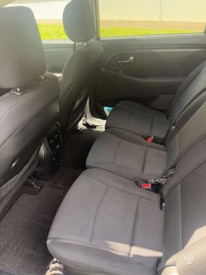 Grey Kia Carens 2014 in Alytus, with an engine capacity of 1.69 L and mileage of 221 thousand km for 6460 €, photo 11 on AUTOMOTO.COM.LV