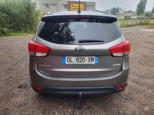 Grey Kia Carens 2014 in Kaunas, with an engine capacity of 1.69 L and mileage of 238 thousand km for 4150 €, photo 8 on AUTOMOTO.COM.LV