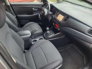 Grey Kia Carens 2014 in Kaunas, with an engine capacity of 1.69 L and mileage of 238 thousand km for 4150 €, photo 12 on AUTOMOTO.COM.LV