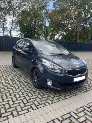 Grey Kia Carens 2014 in Kaunas, with an engine capacity of 1.70 L and mileage of 283 thousand km for 4100 €, photo 4 on AUTOMOTO.COM.LV