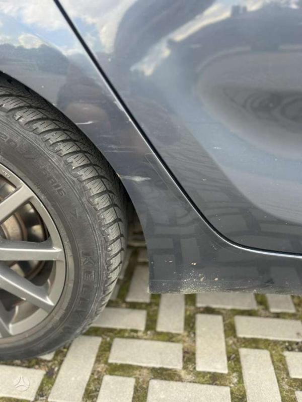Kia Carens 2014 in Kaunas on AUTOMOTO.COM.LV Grey Kia Carens 2014 in Kaunas, with an engine capacity of 1.70 L and mileage of 283 thousand km for 4100 €, photo 6 on AUTOMOTO.COM.LV