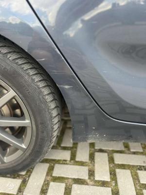 Grey Kia Carens 2014 in Kaunas, with an engine capacity of 1.70 L and mileage of 283 thousand km for 4100 €, photo 6 on AUTOMOTO.COM.LV
