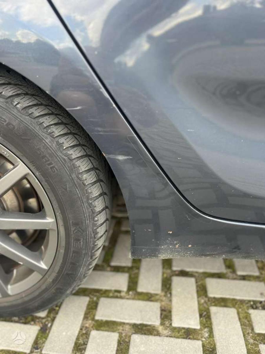 Grey Kia Carens 2014 in Kaunas, with an engine capacity of 1.70 L and mileage of 283 thousand km for 4100 €, photo 6 on AUTOMOTO.COM.LV