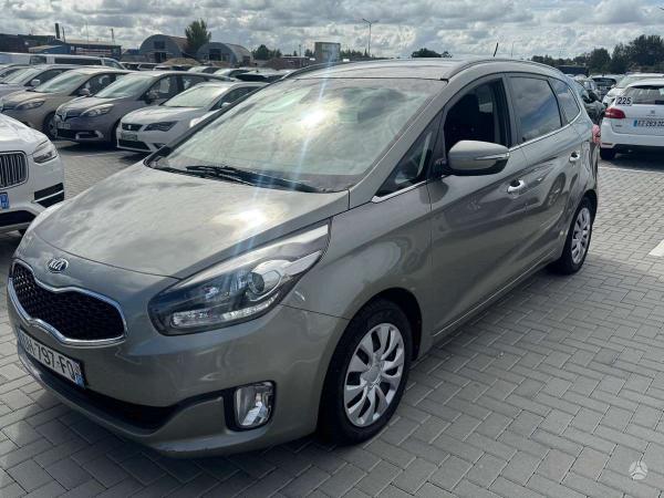 Kia Carens 2014 Tauragė vietnē Pelēks Kia Carens 2014 Tauragė, ar dzinēja tilpumu 1.59 L un nobraukumu 151 tūkst. km par 5900 €, foto 1 vietnē AUTOMOTO.COM.LV