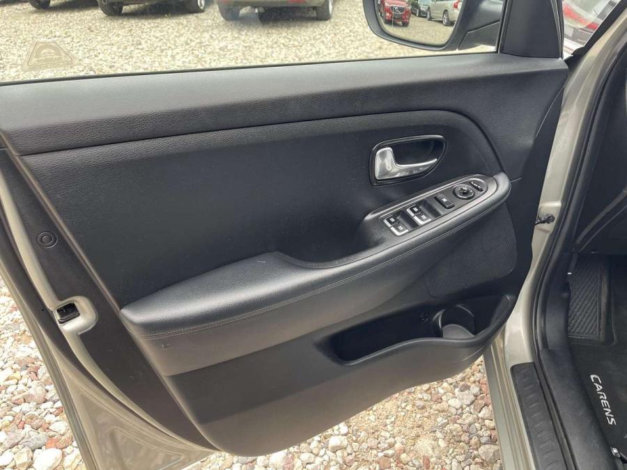 Pelēks Kia Carens 2014 Kauņa, ar dzinēja tilpumu 1.69 L un nobraukumu 240 tūkst. km par 5200 €, foto 9 vietnē AUTOMOTO.COM.LV